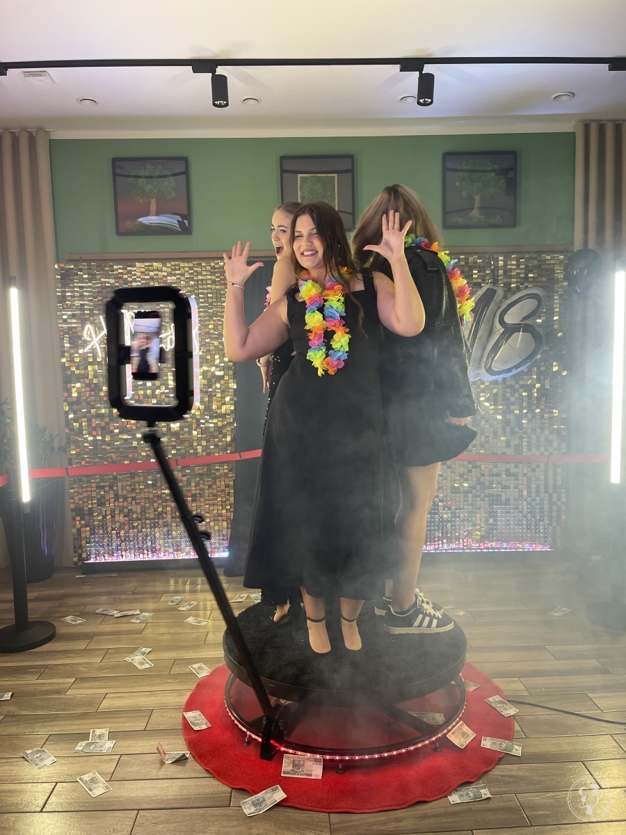 ADX - Fotobudka 360 | Fotobudka na wesele - opinie i ceny ️ Malbork ...